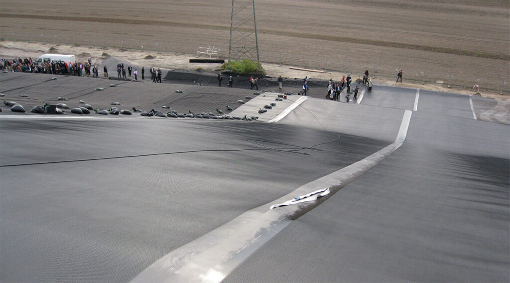 Canal lining: Geosynthetics for channel lining